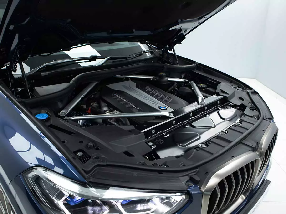 BMW X5 M50d - Chery Sandton & Northcliff